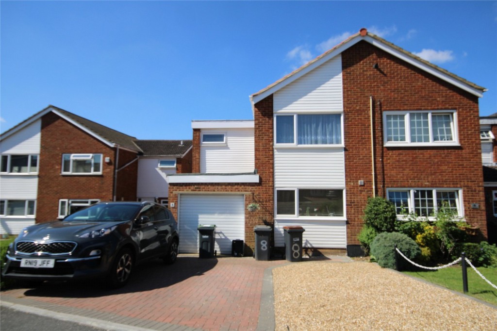 Luton, Bedfordshire, 3 bedroom, Semi Detached House