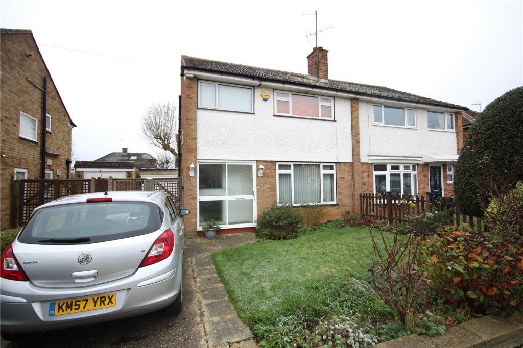 Luton, Bedfordshire, 3 bedroom, Semi Detached House