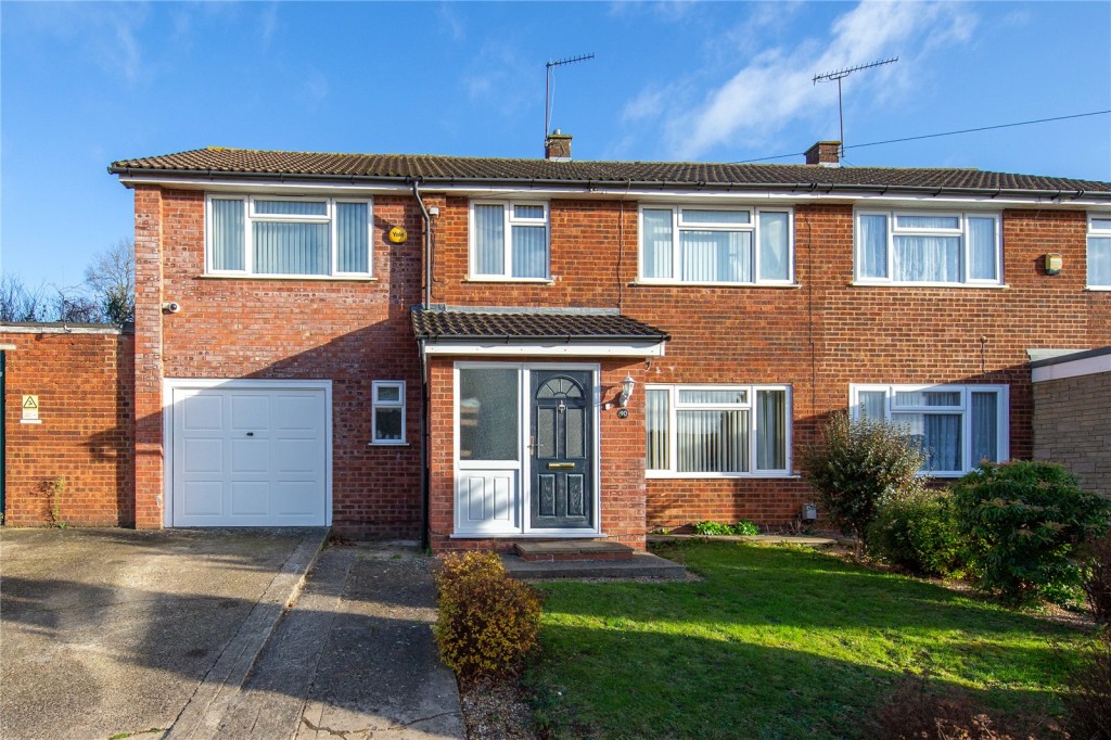 Luton, 5 bedroom, Semi Detached House