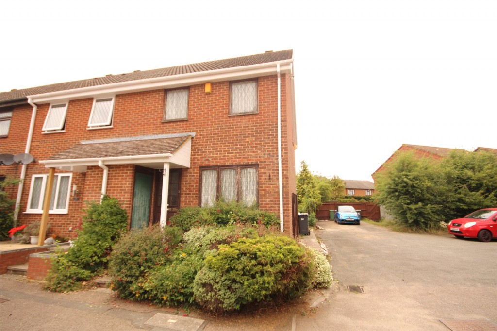 Luton, Bedfordshire, 3 bedroom, End Terrace House