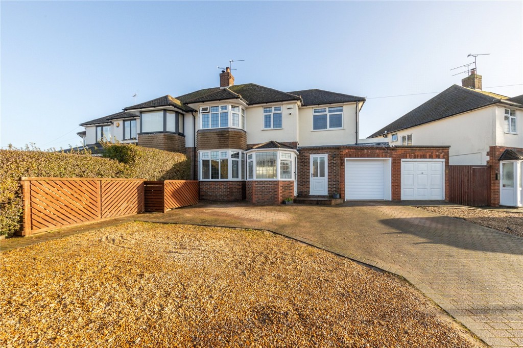 Luton, Bedfordshire, 4 bedroom, Semi Detached House
